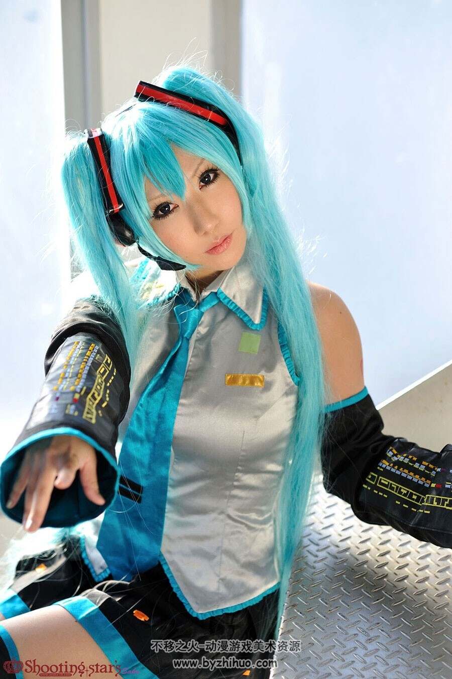VOCALOID2初音未来+巡音卢卡 coser saku绫香写真作品图片分享 264P - 不移之火资源网